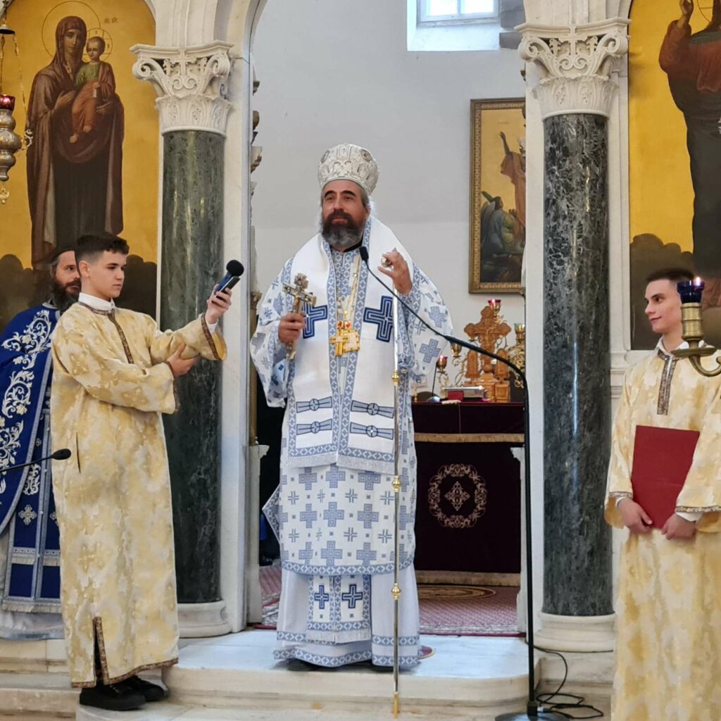 Владика Методије богослужио у Саборној цркви Светог Василија Острошког